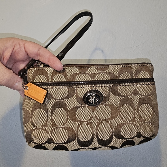 Coach | Bags | Coach Wristlet Nwt Signature Canvas Medium F4975 | Poshmark